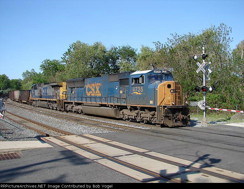 CSX 4735